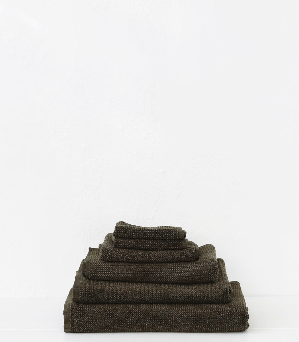 Tweed Bath Towel / Olive – Indie Home Collective